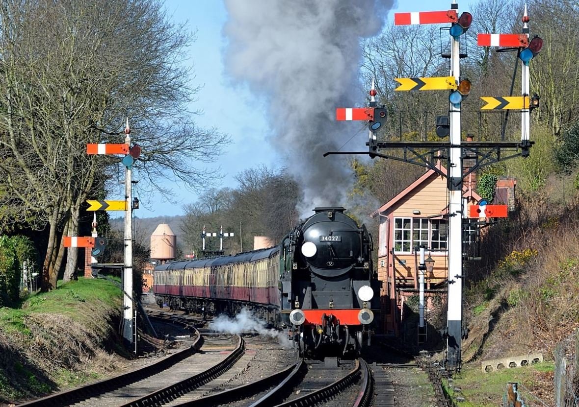 Solve SR Bulleid West Country Class 4-6-2 34027 Taw Valley. jigsaw ...