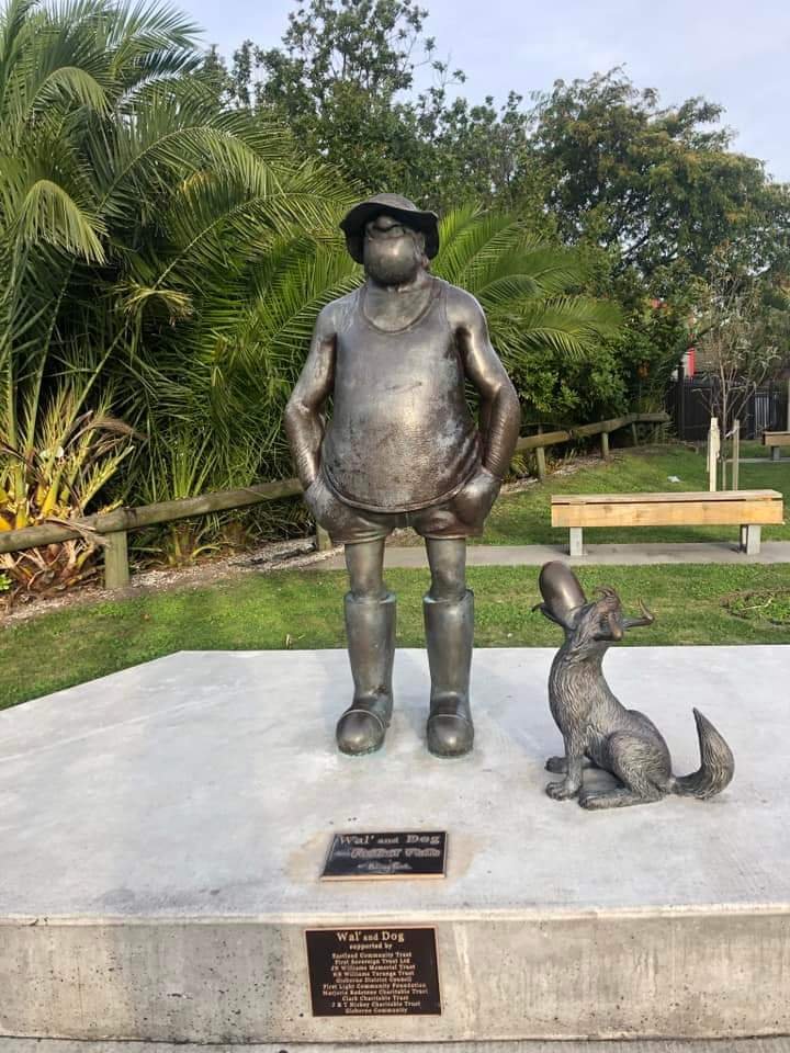 Solve Gisborne sculpture of Wal and Dog from Murray Ball 's Footrot ...